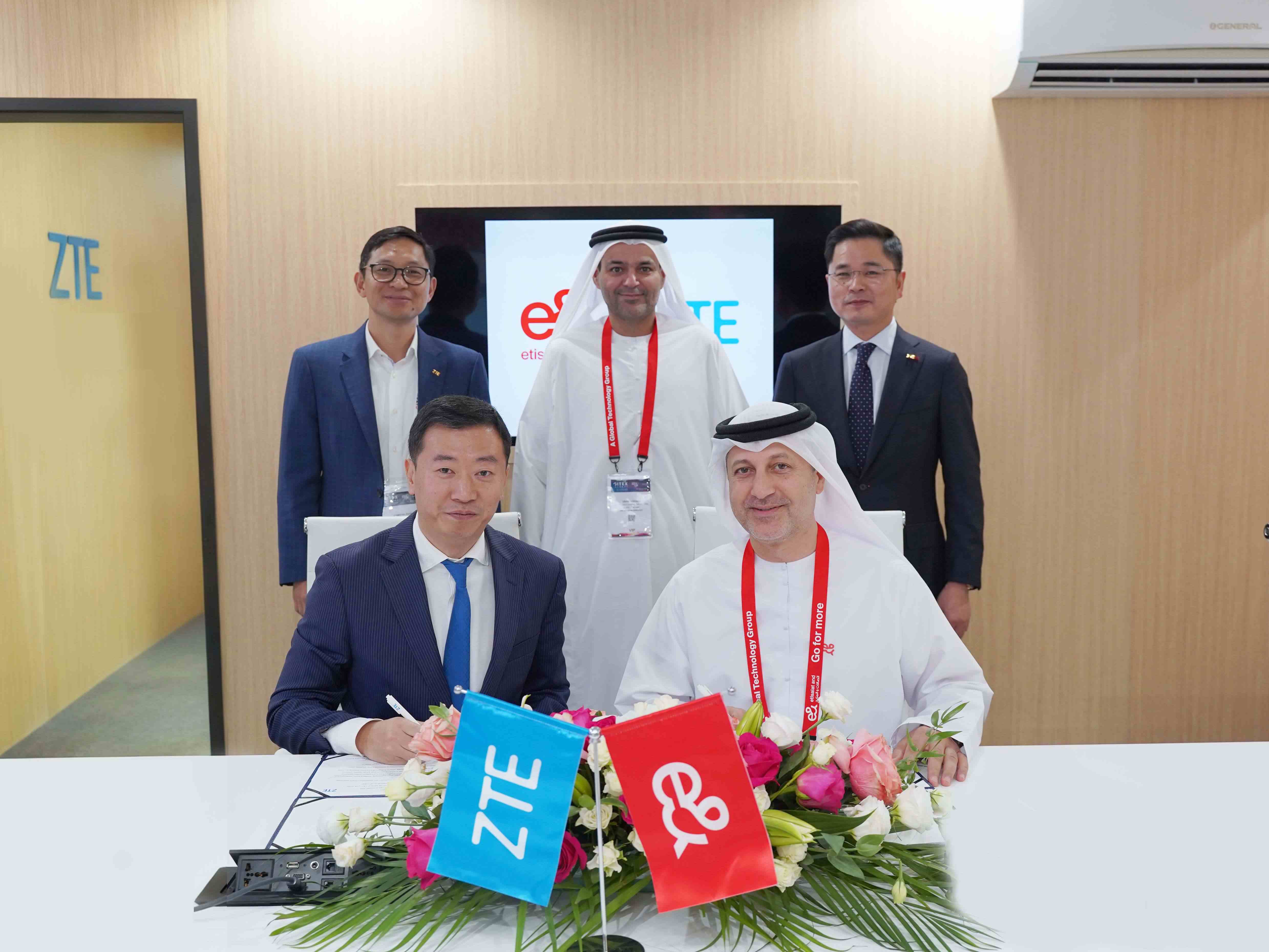 ZTE and e& sign two MoUs at GITEX Global 2025 to accelerate 5G private ...
