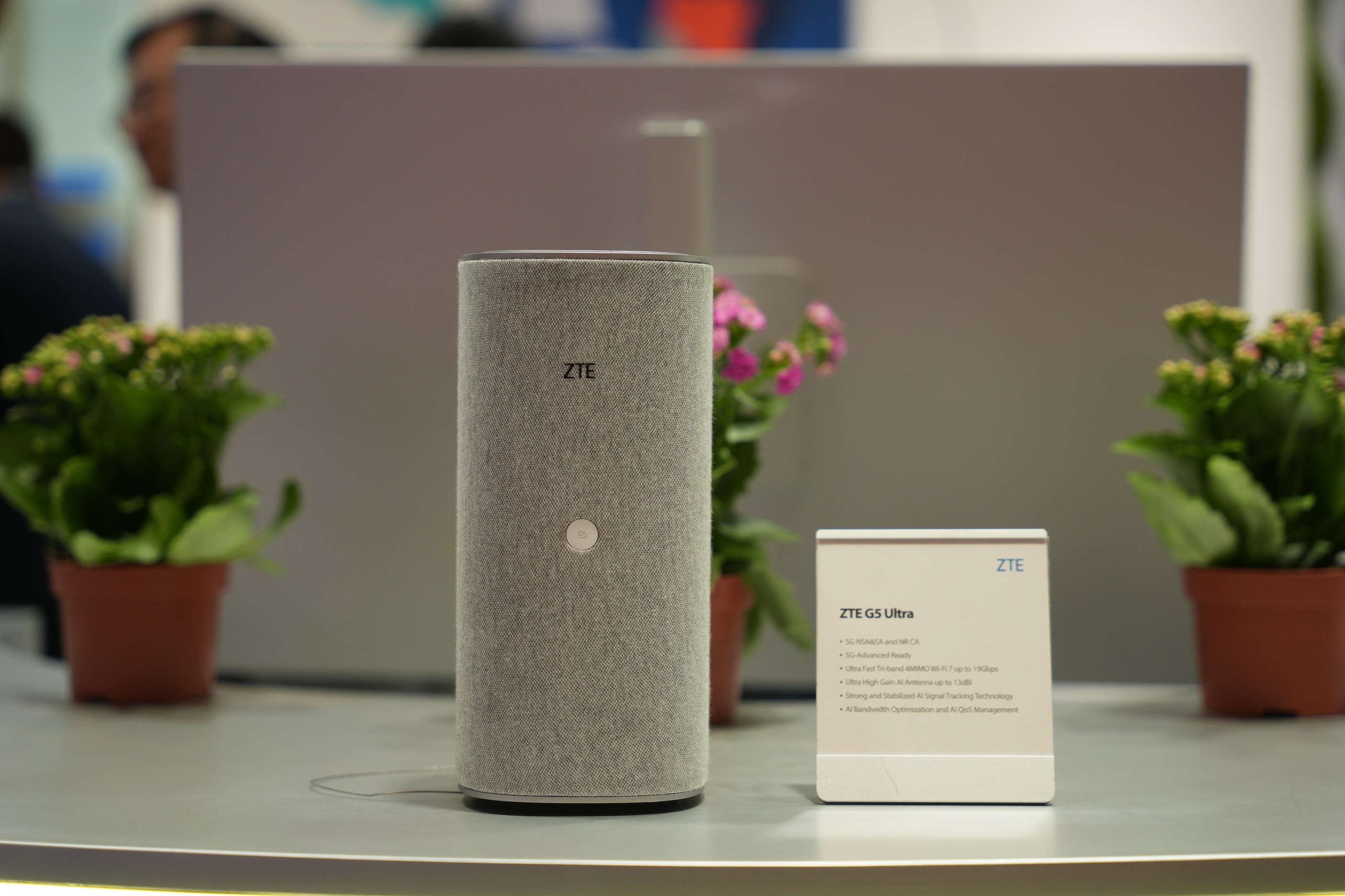 ZTE reinforces global leadership in 5G FWA & MBB at MWC Barcelona 2025